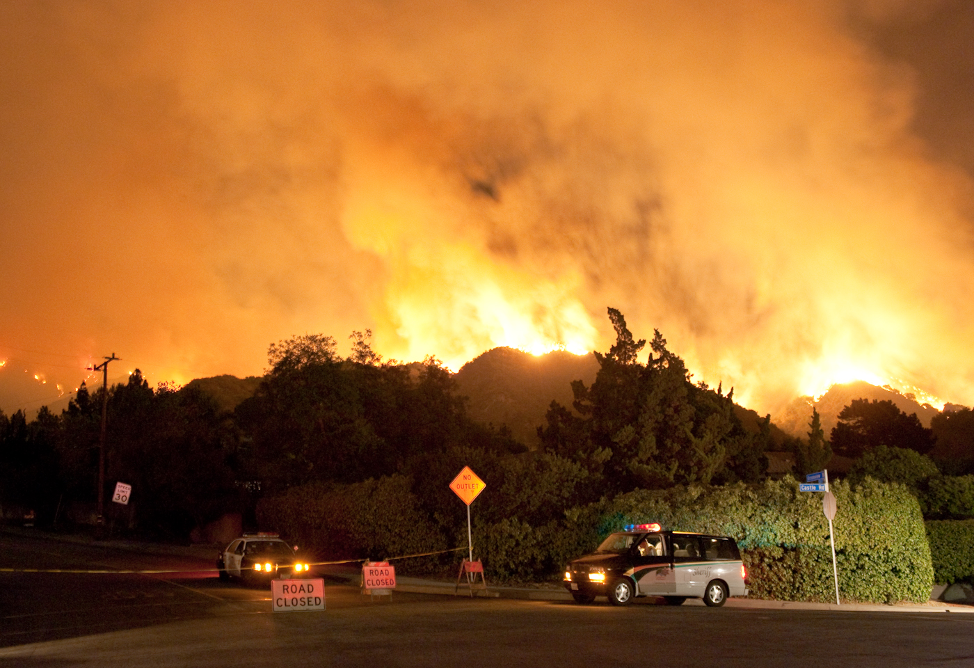 California Fire Departments Left Vulnerable After Sending Equipment to ...